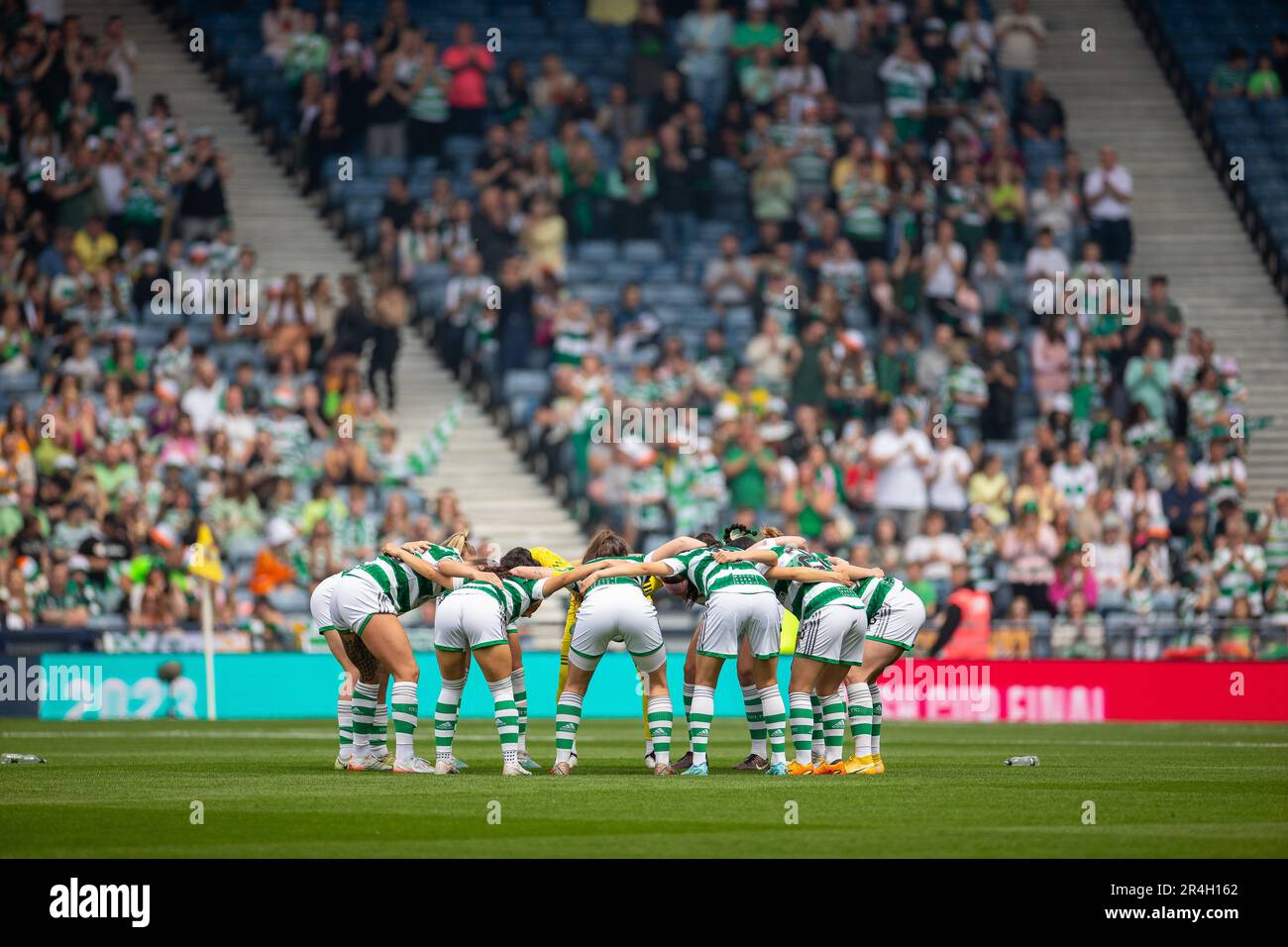 Glasgow celtic huddle hi-res stock photography and images - Alamy