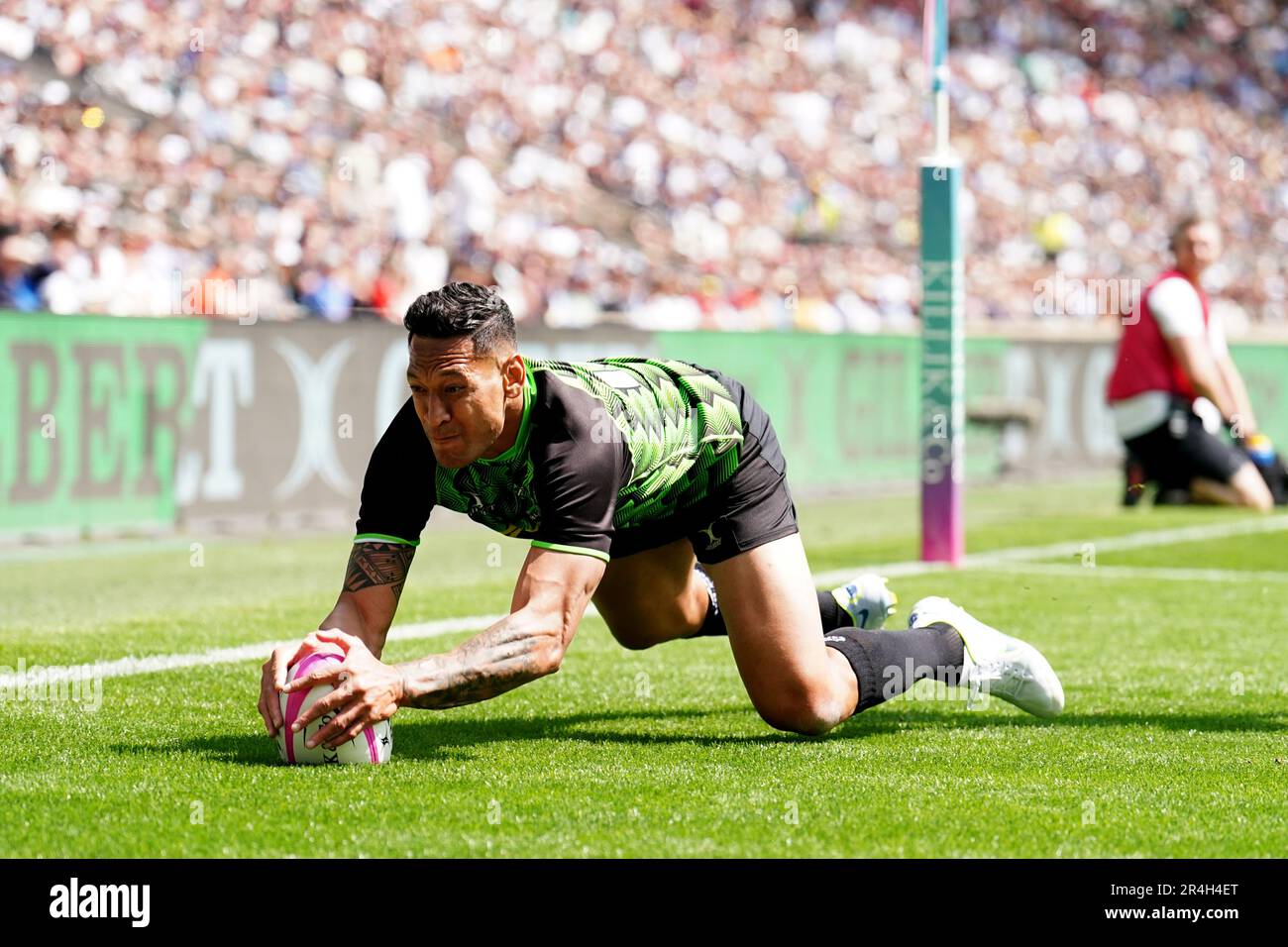 World XV’s Israel Folau scores a try during the Killik Cup match at ...