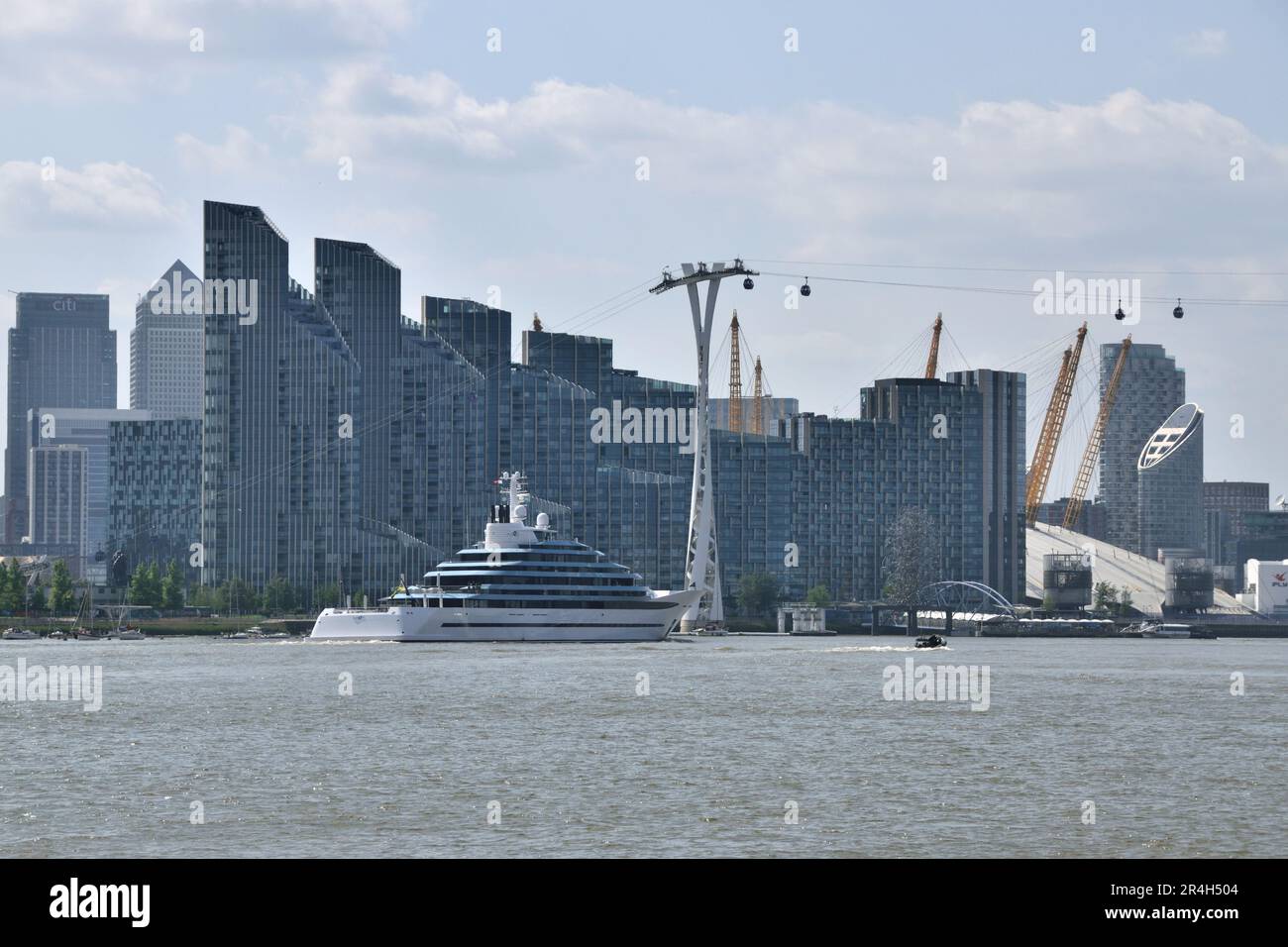 Nancy walton laurie yacht hi-res stock photography and images - Alamy