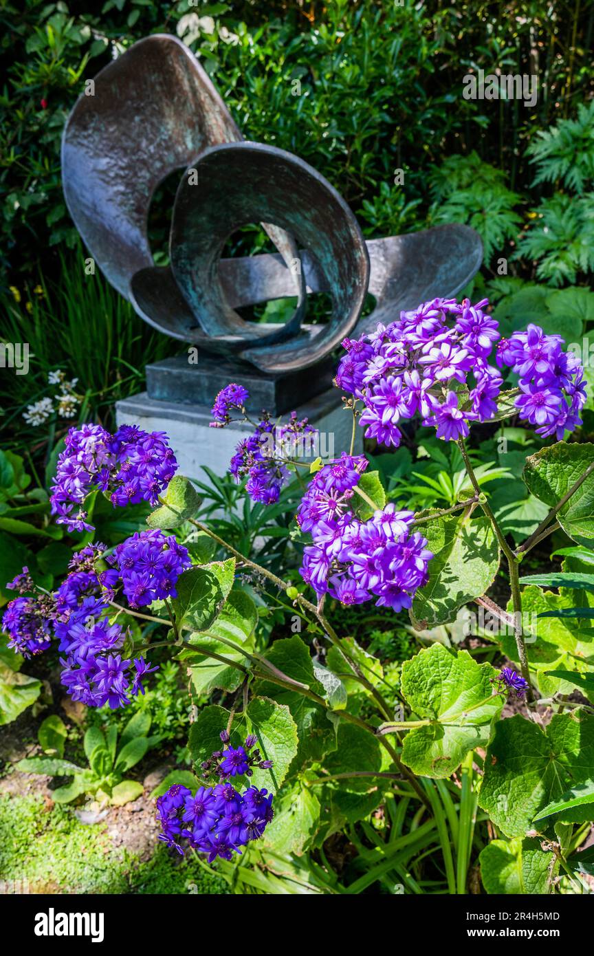 Coré 1955-6, cast 1960. Bronze from marble original - The Barbara ... Coré 1955-6, cast 1960. Bronze from marble original - The Barbara ...