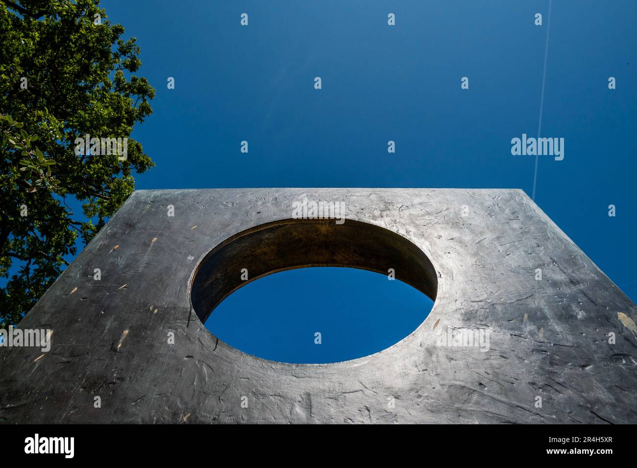 Four-Square (Walk Through) 1966. Bronze - The Barbara Hepworth Museum ...