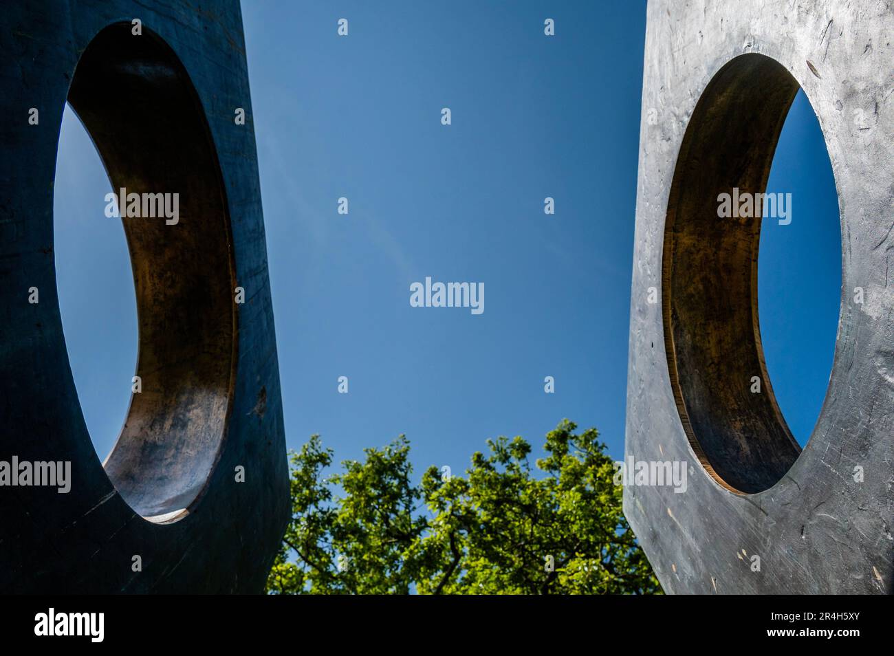 Four-Square (Walk Through) 1966. Bronze - The Barbara Hepworth Museum ...
