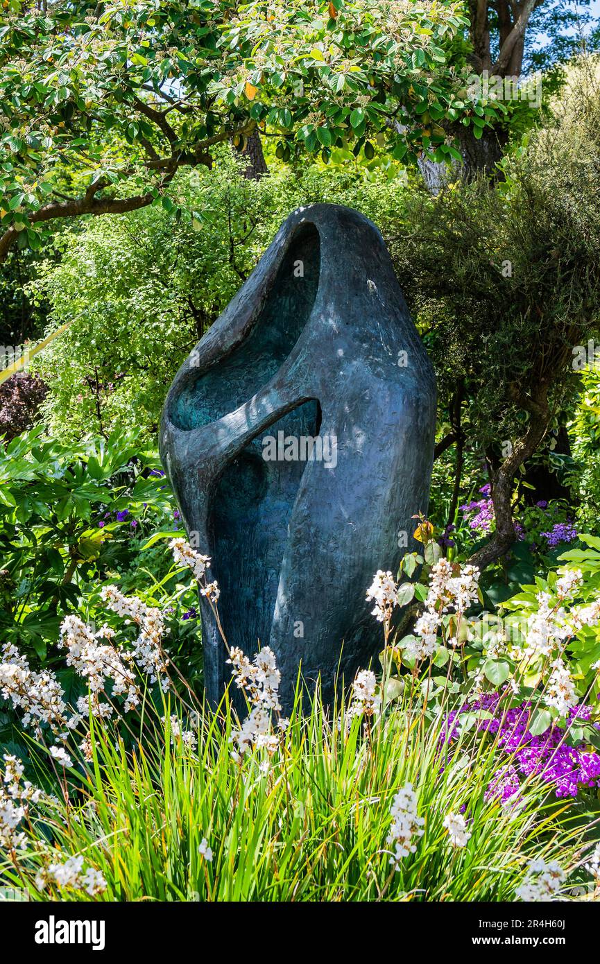Corymb 1959. Bronze - The Barbara Hepworth Museum and Sculpture Garden ...