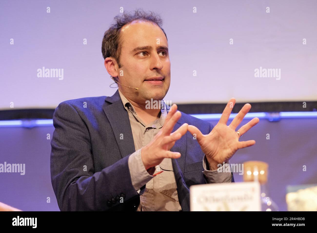Dr steve brusatte hi-res stock photography and images - Alamy