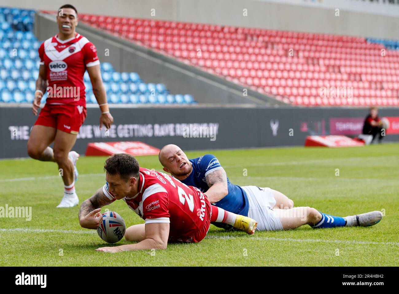 Deon cross hi-res stock photography and images - Alamy