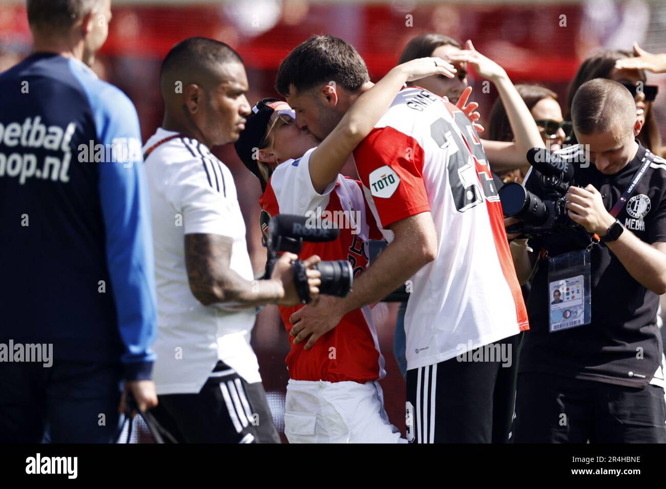 Girlfriend of santiago gimenez hi-res stock photography and images - Alamy