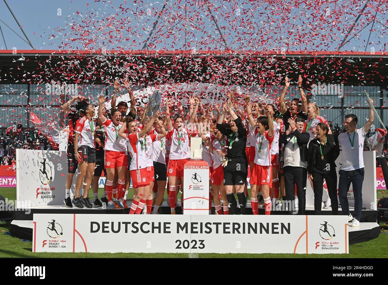 Munich, Deutschland. 28th May, 2023. Award ceremony, team photo, team ...