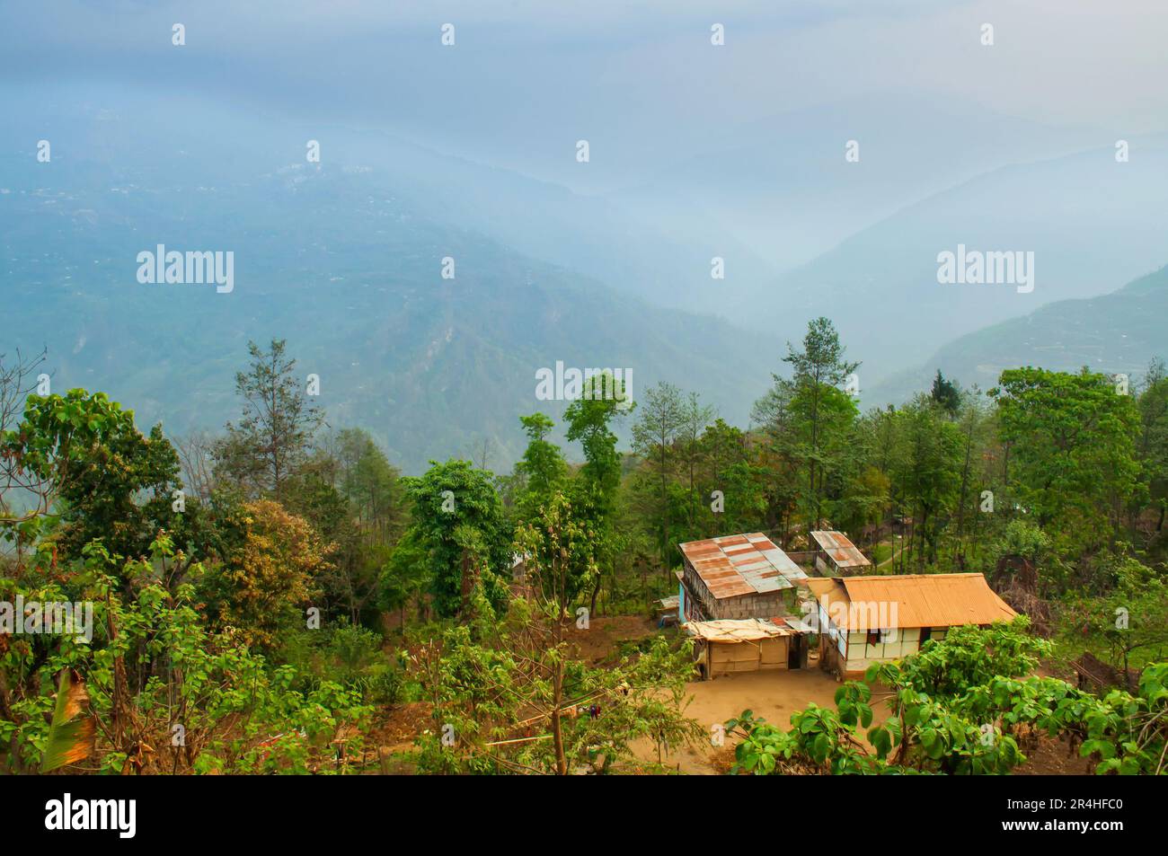 Beautiful morning in mountains of Himalayas, Hee Barmiok village of ...