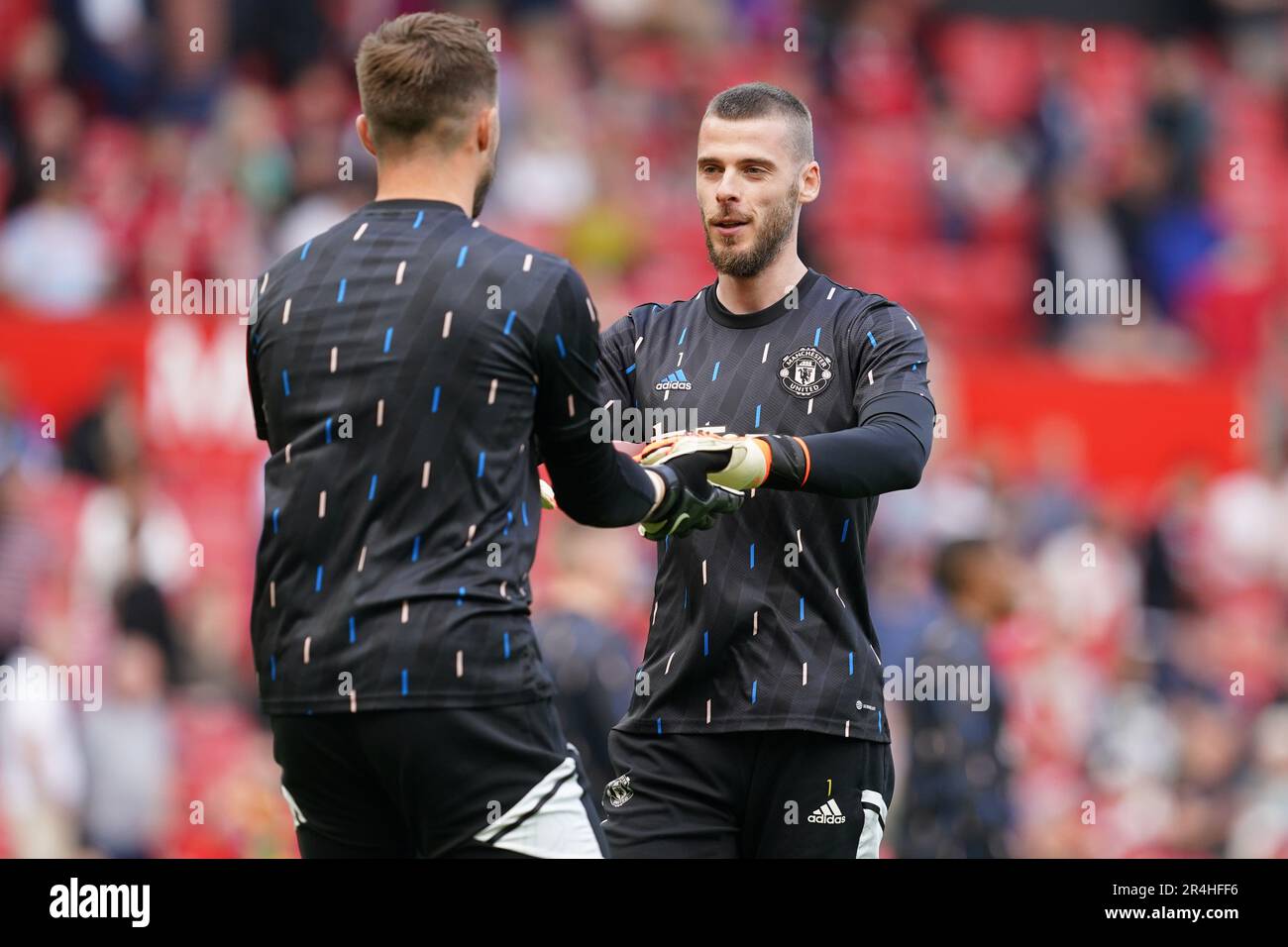 Manchester United’s David De Gea (right) interacts with Manchester ...