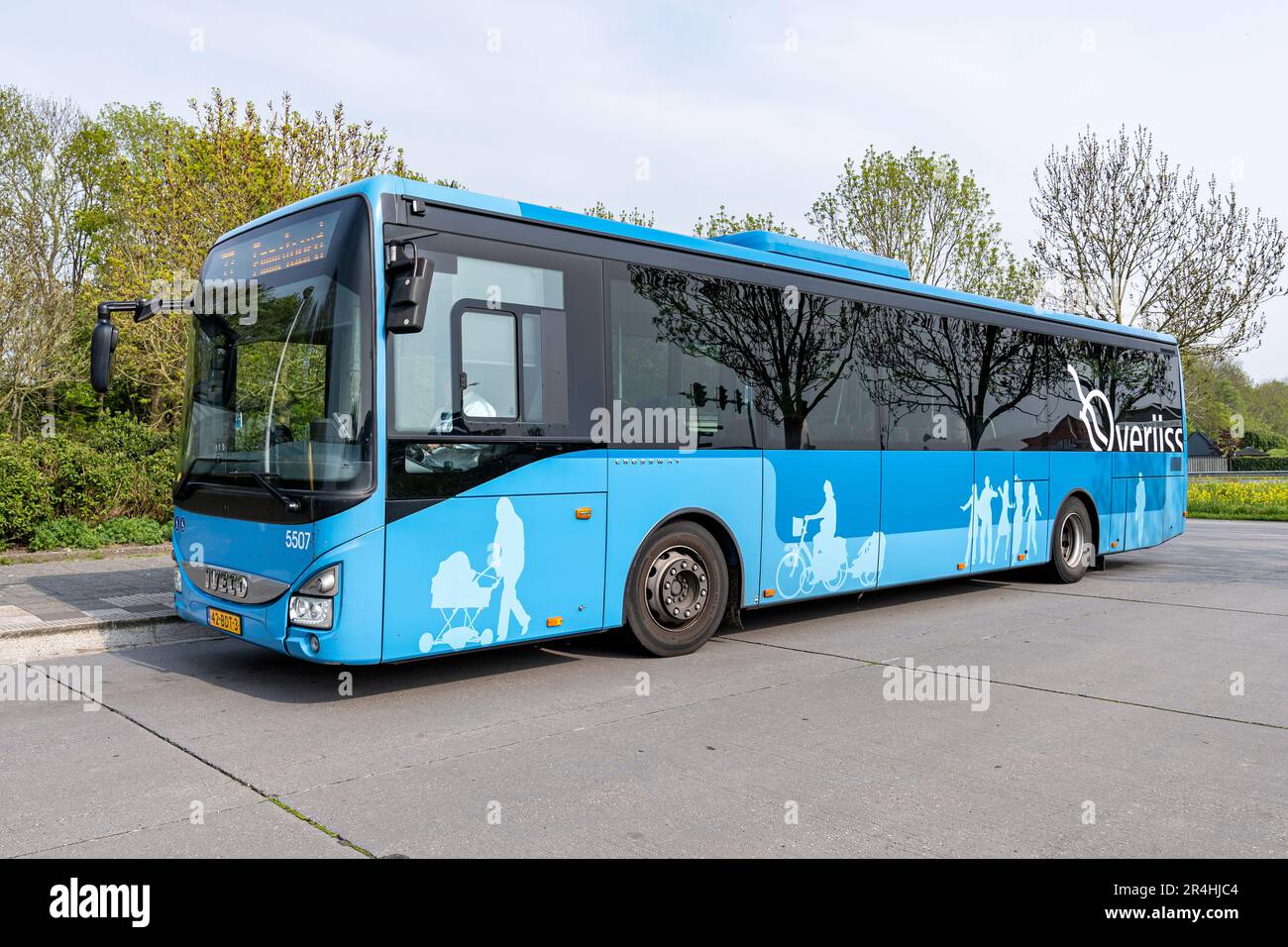 Regular bus line hi-res stock photography and images - Alamy