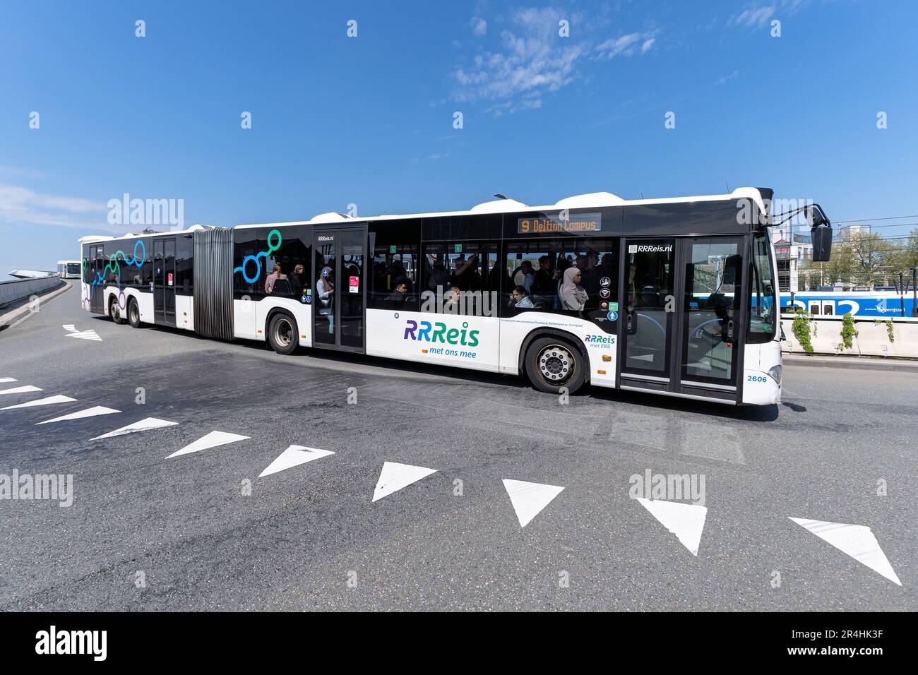 RRReis Mercedes-Benz CapaCity articulated bus at Zwolle Centraal bus ...