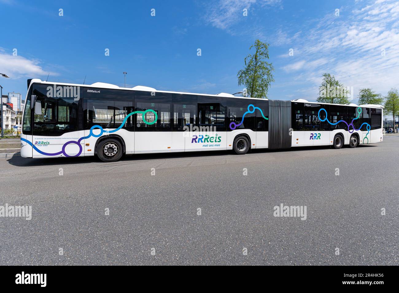RRReis Mercedes-Benz CapaCity articulated bus at Zwolle Centraal bus ...