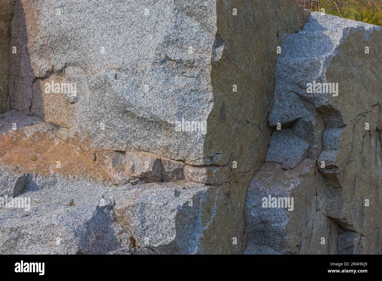 Weathered granite cliff rocky mountain hi-res stock photography and ...