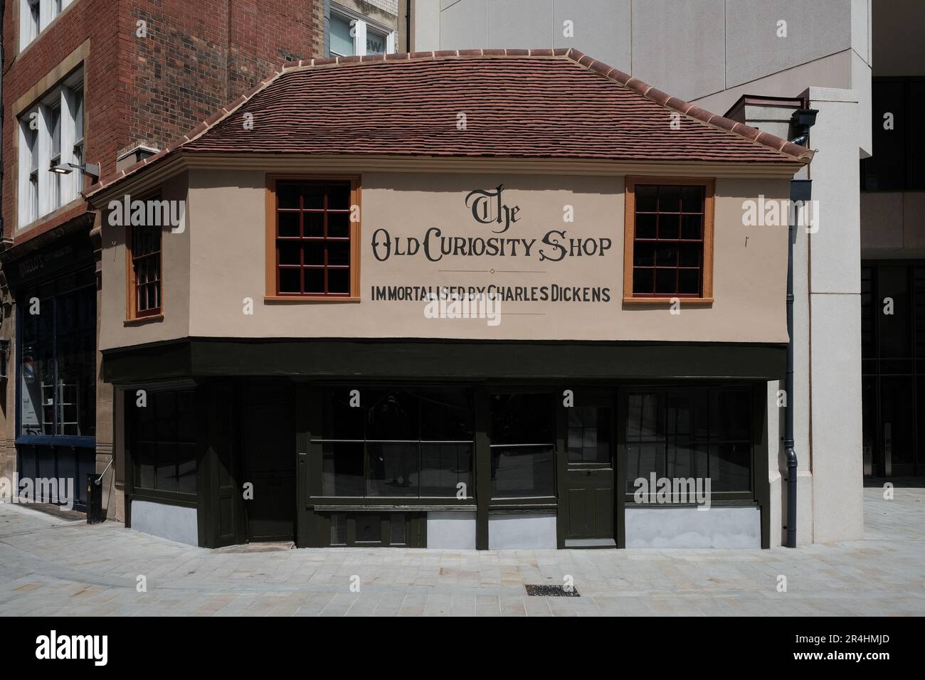 Old Curiosity Shop Stock Photo - Alamy