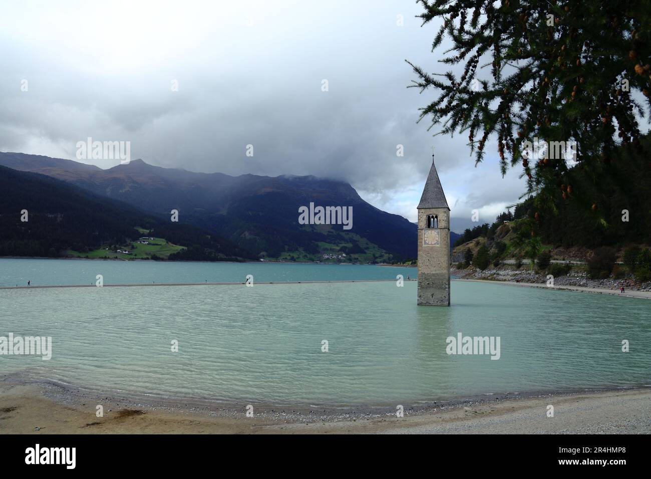 Lago reschen hi-res stock photography and images - Alamy