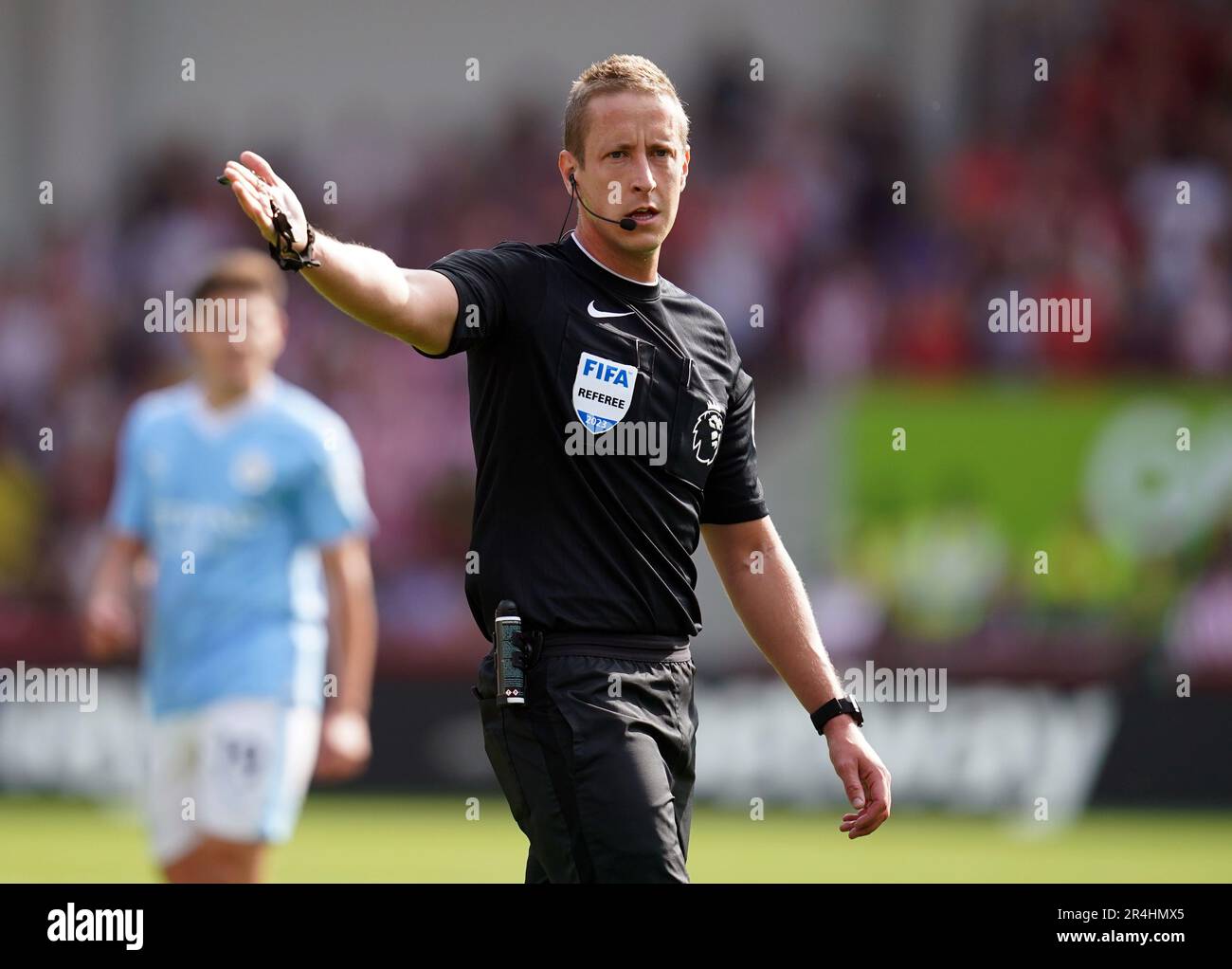Referee John Brooks during the Premier League match at the Gtech ...