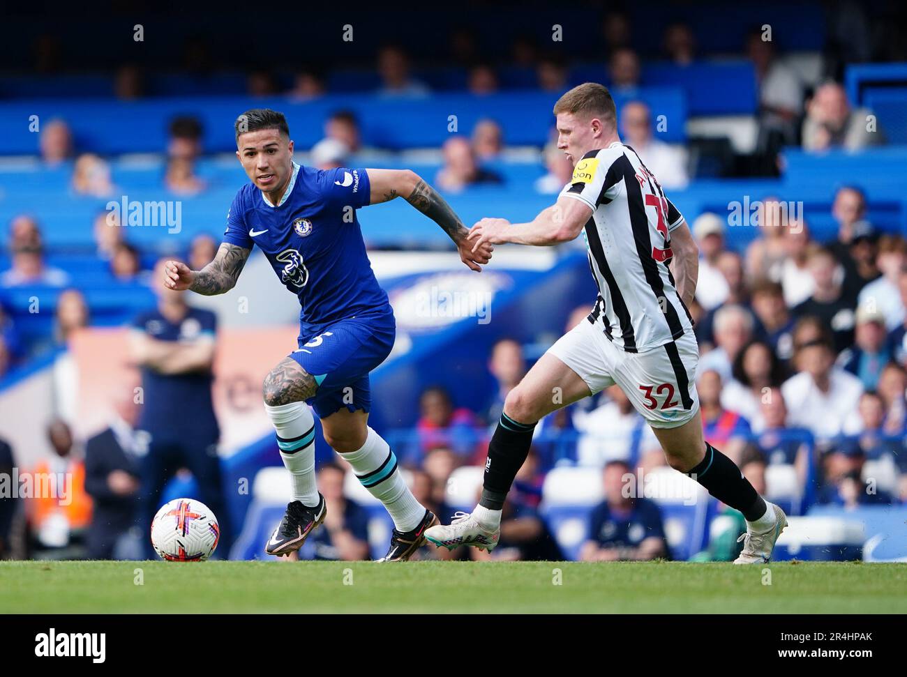 Chelsea's Enzo Fernandez and Newcastle United's Elliot Anderson (right ...