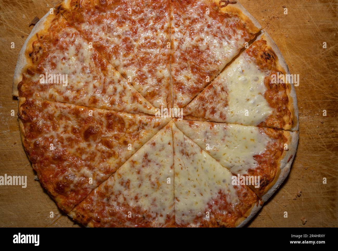 Pizza margherita whole hi-res stock photography and images - Alamy