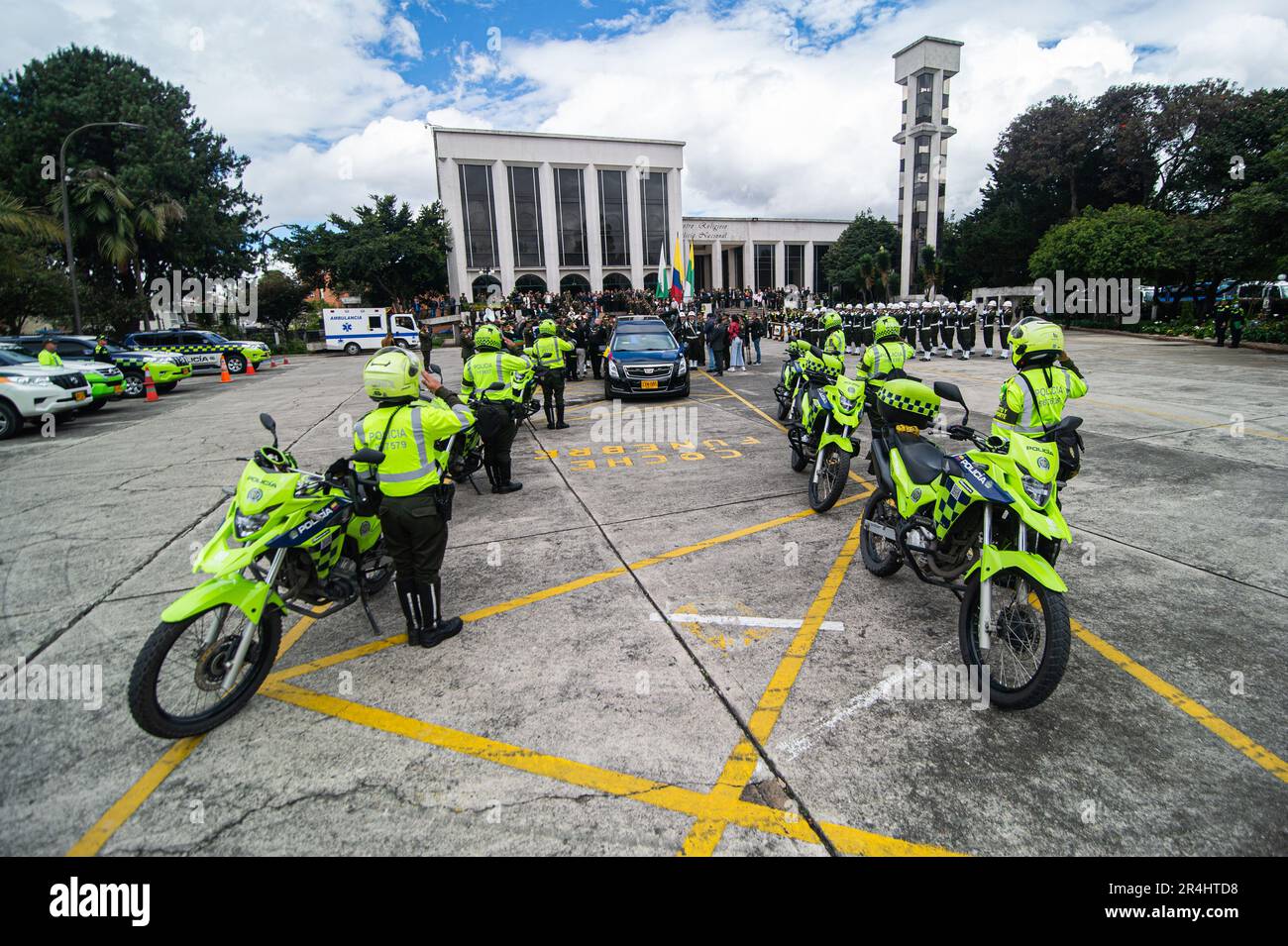 Policia en bogota hi-res stock photography and images - Alamy