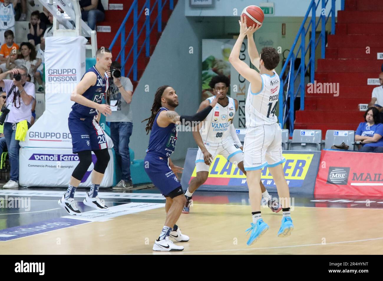 Playoff fortitudo bologna hi-res stock photography and images - Alamy