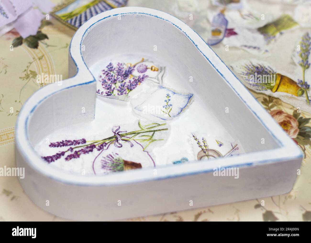 Modern tray hi-res stock photography and images - Alamy