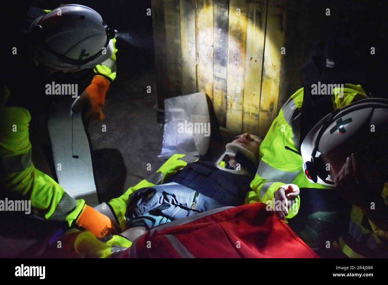 Evacuation of an injured person hi-res stock photography and images - Alamy