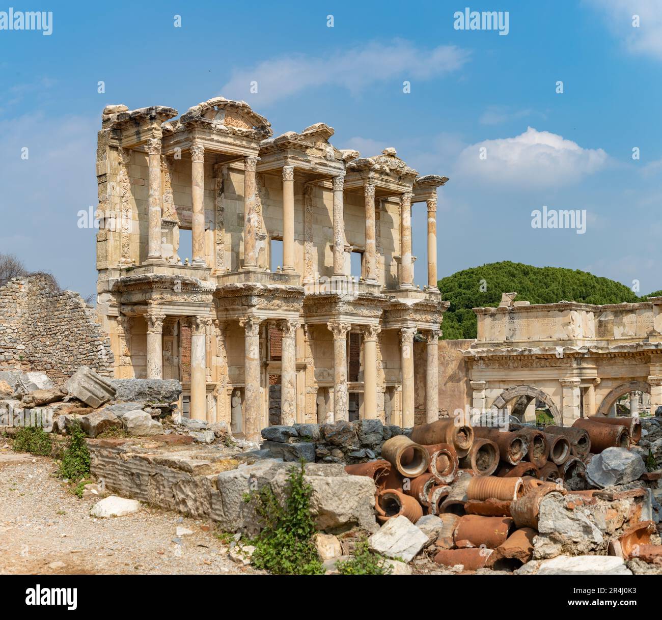 Ancient greek artifacts hi-res stock photography and images - Alamy