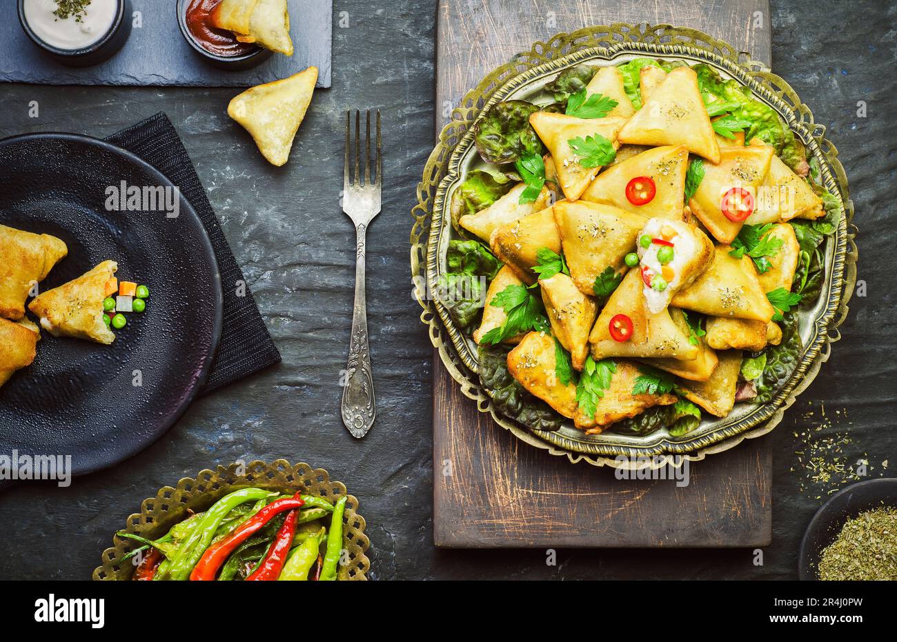 Samosa hi-res stock photography and images - Alamy