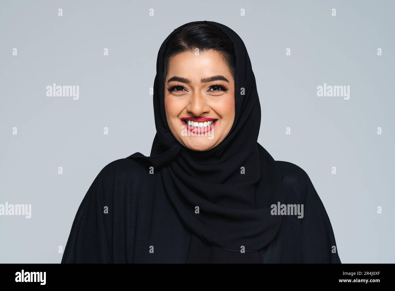 Beautiful arab middle-eastern woman with traditional abaya dress in ...
