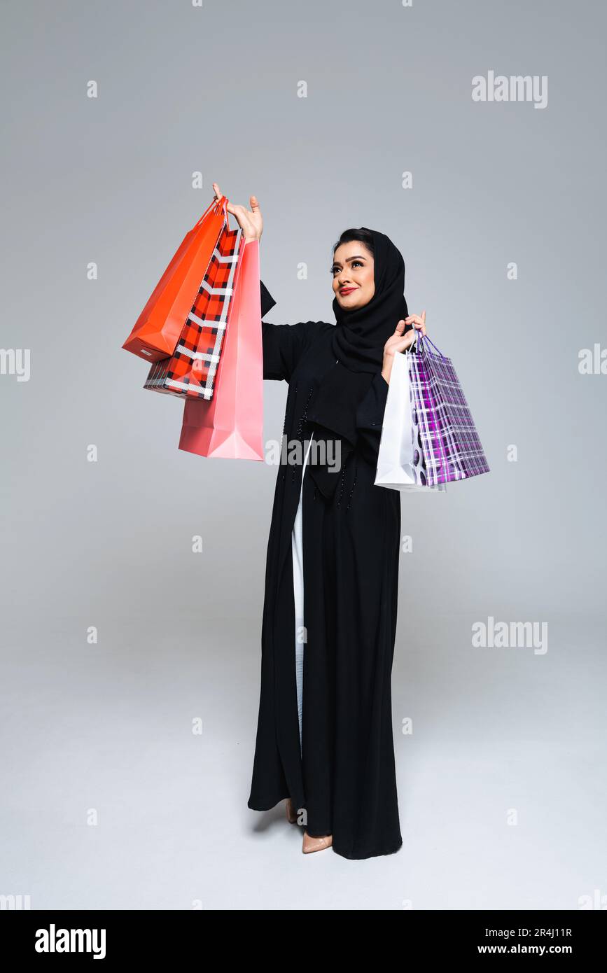 Beautiful arab middle-eastern woman with traditional abaya dress in ...