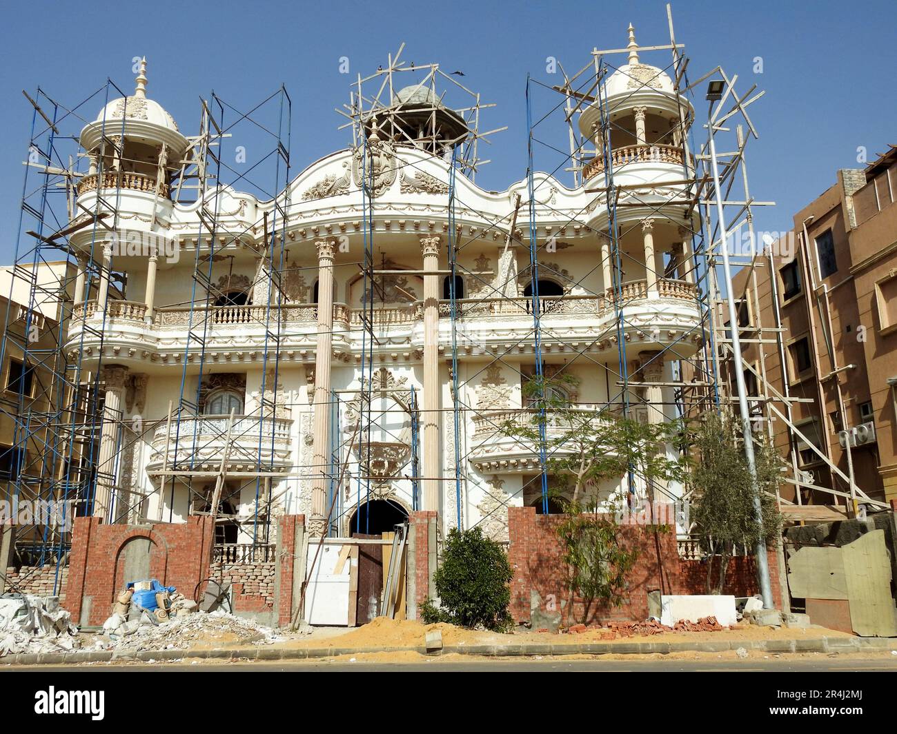 Cairo egypt new residential construction hi-res stock photography and ...