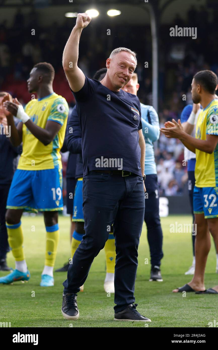 Nottingham Forest manager Steve Cooper gestures to the fans after the ...