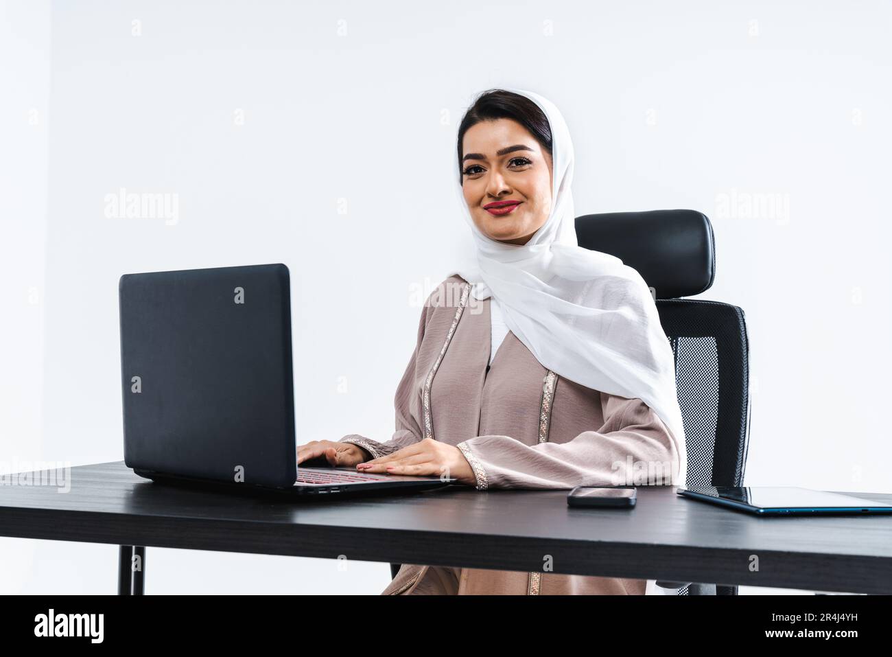 Arabian consultant hi-res stock photography and images - Alamy