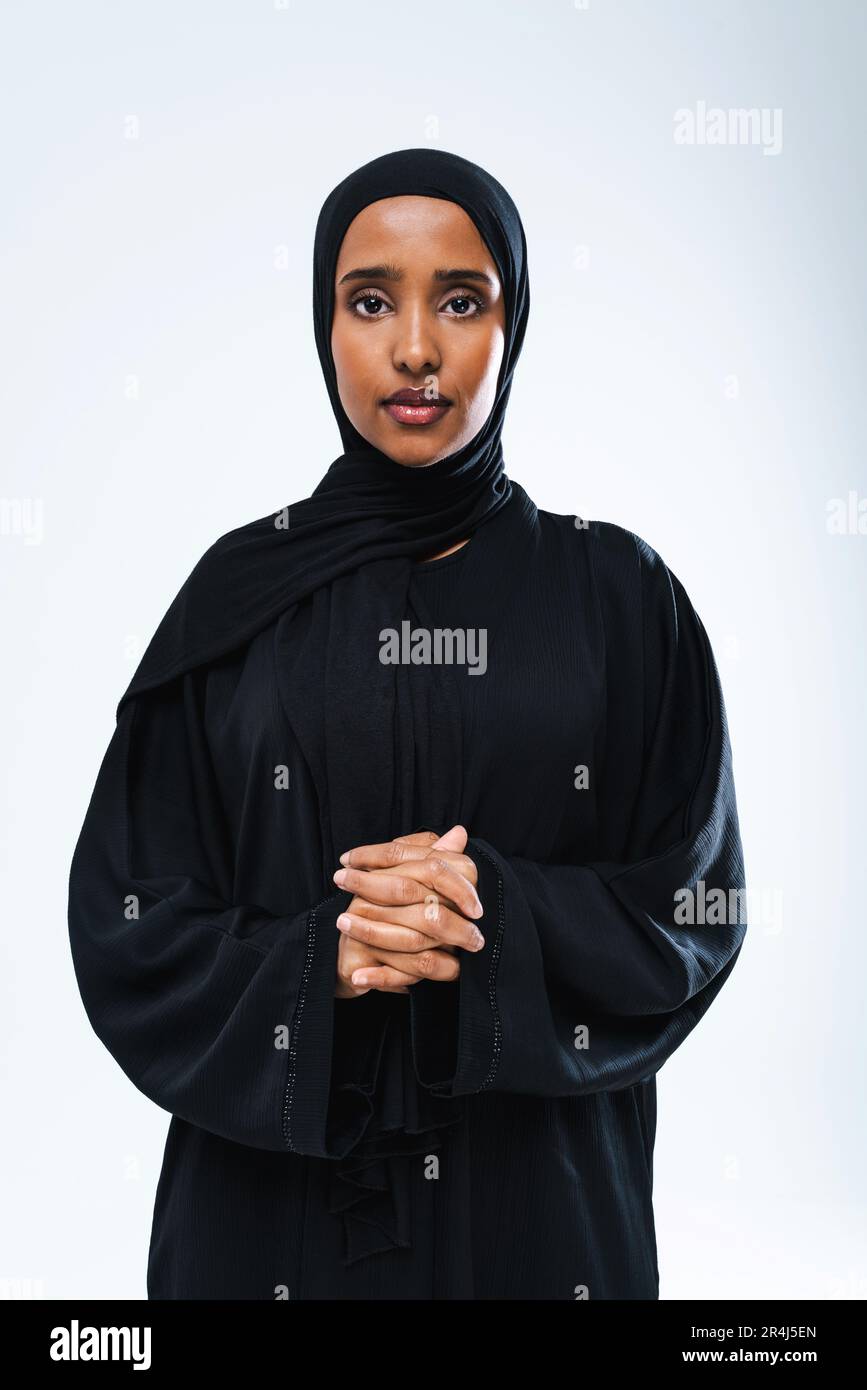 Beautiful arab middle-eastern woman with traditional abaya dress in ...