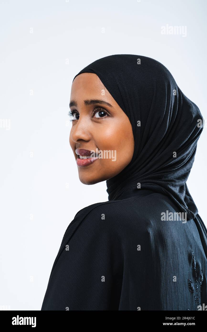Beautiful arab middle-eastern woman with traditional abaya dress in ...