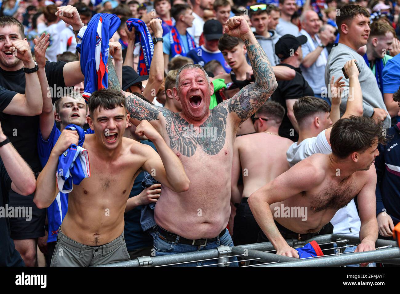 Celebrate league two 2023 efl hi-res stock photography and images - Alamy