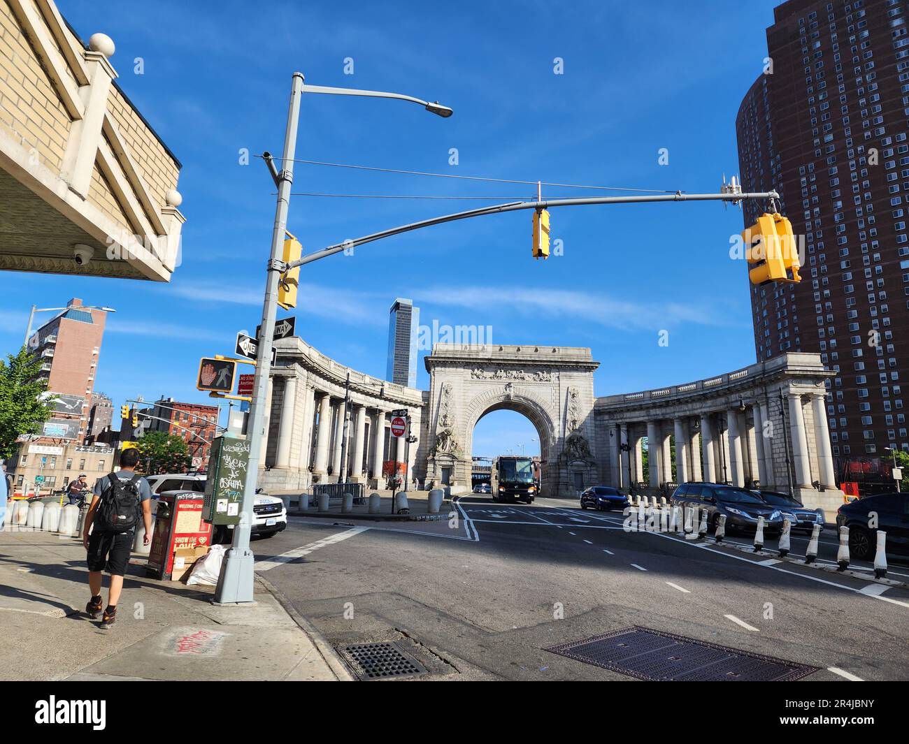 New York City Manhattan Bridge suspension bridge that crosses the East ...