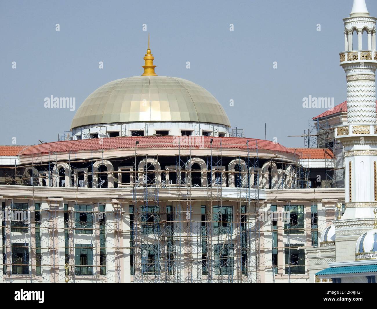 Cairo, Egypt, May 13 2023: A beautiful white mosque in New Cairo Egypt ...