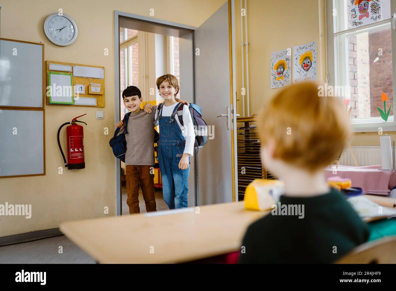 6 to 7 years entering school hi-res stock photography and images - Alamy