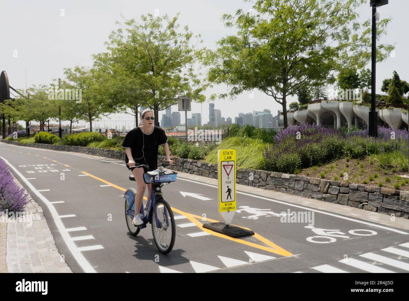 The Hudson River Greenway Trail System includes bicycling lanes, 2023 ...