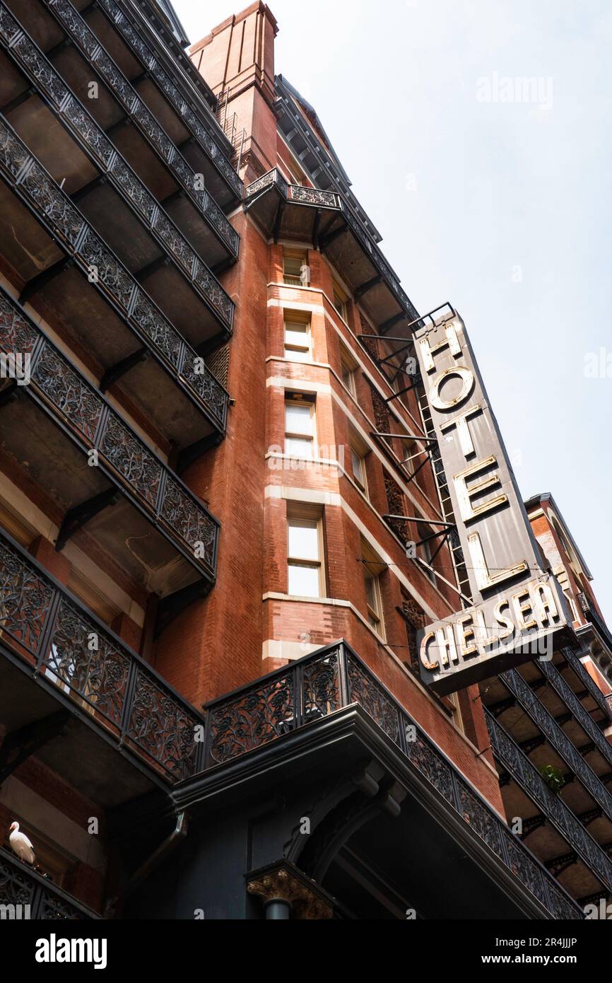 Chelsea hotel new york hi-res stock photography and images - Alamy