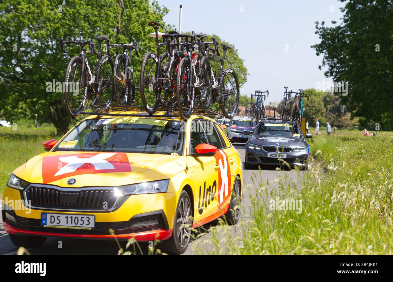 Cycling team car hi-res stock photography and images - Alamy