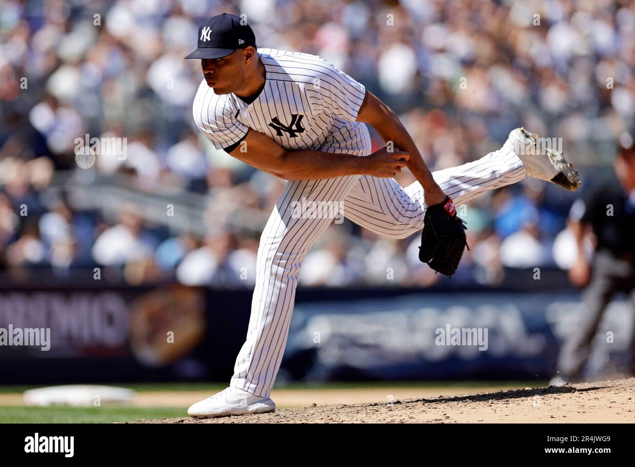 New York Yankees pitcher Jimmy Cordero throws against the San Diego ...