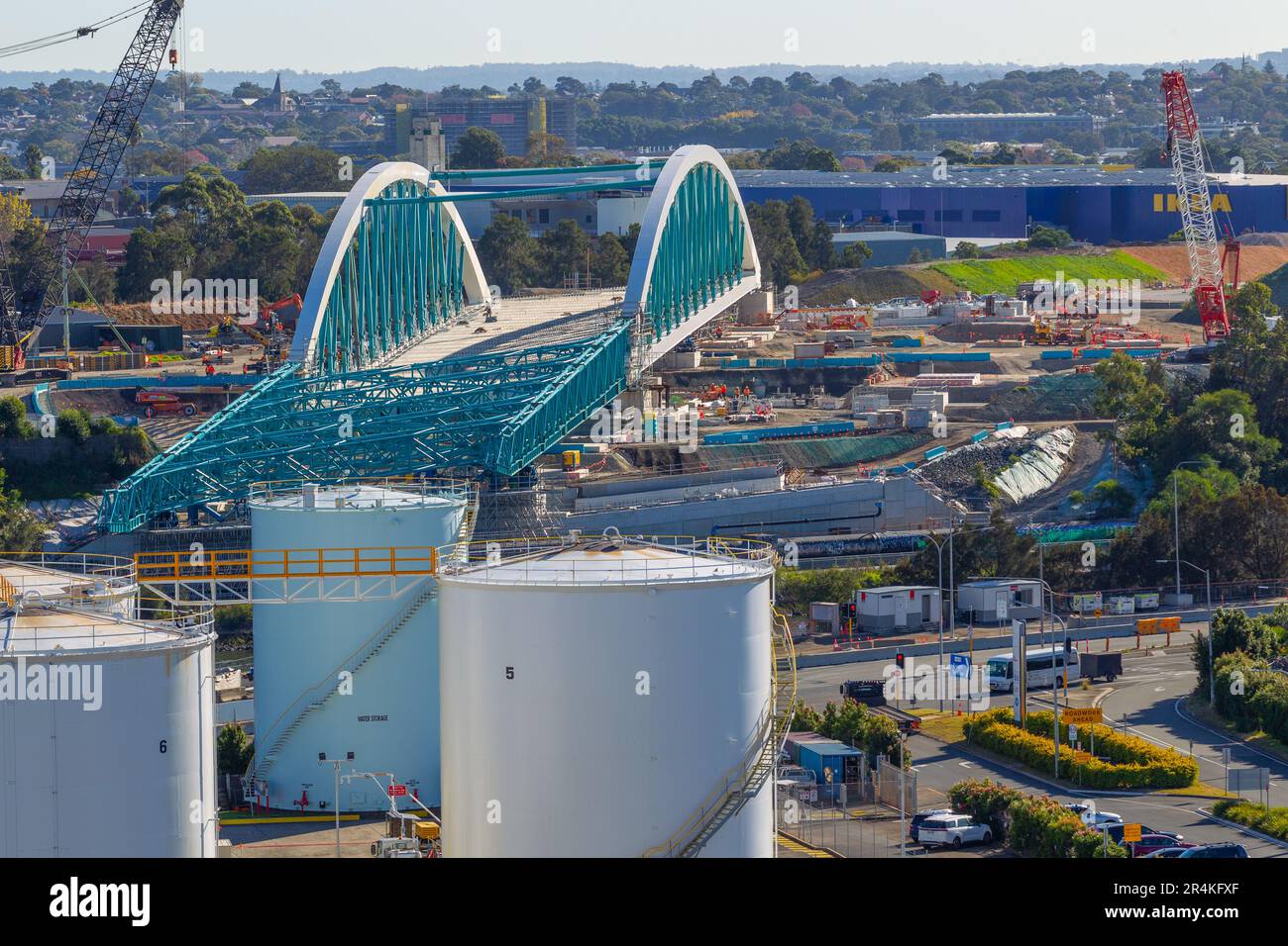 Construction of a new bridge over the Alexandra Canal at Tempe Reserve ...
