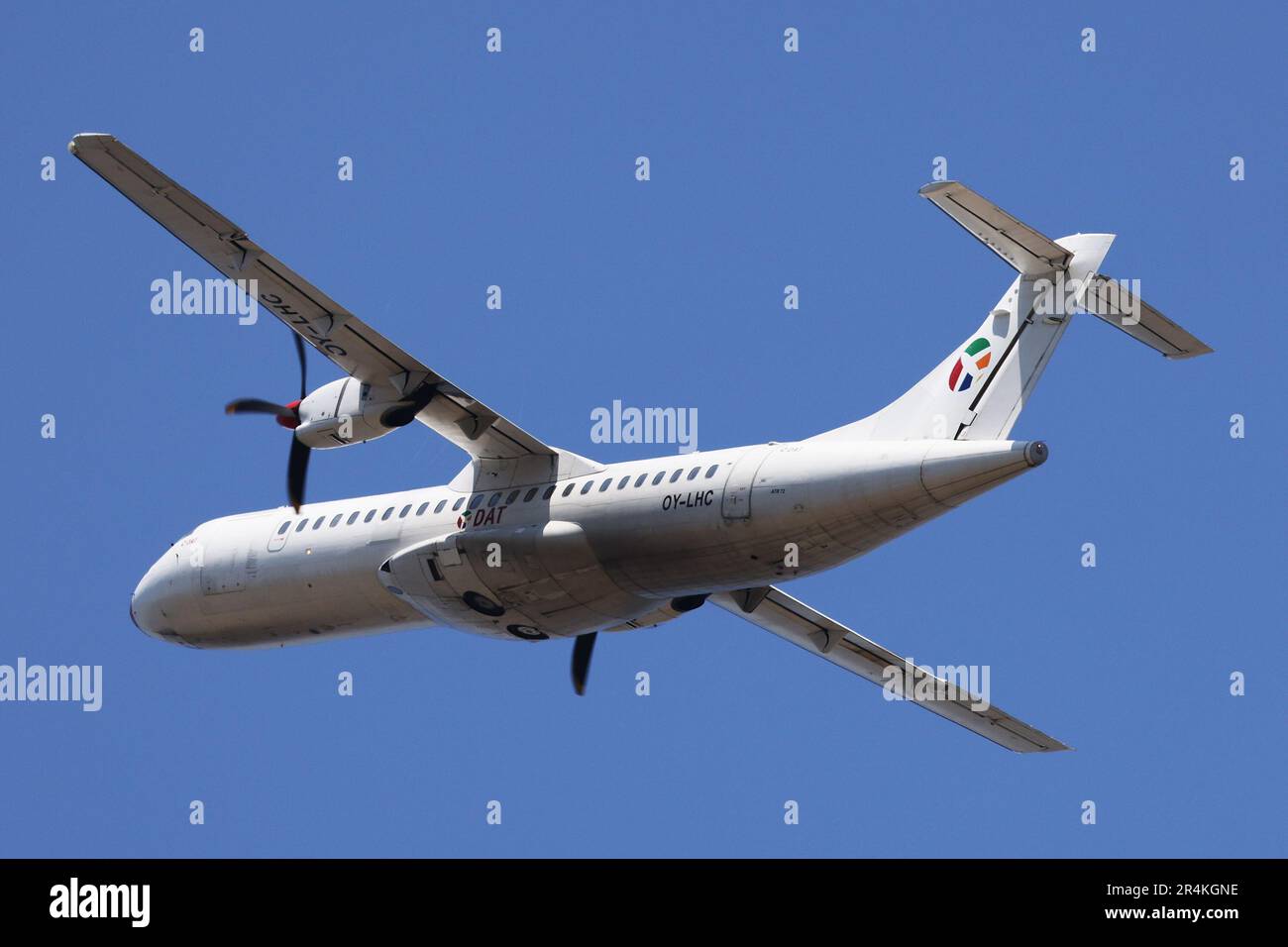 DAT DANISH AIR TRANSPORT THE ONLY AIRLINE THAT CONNECTS SICILY TO ...
