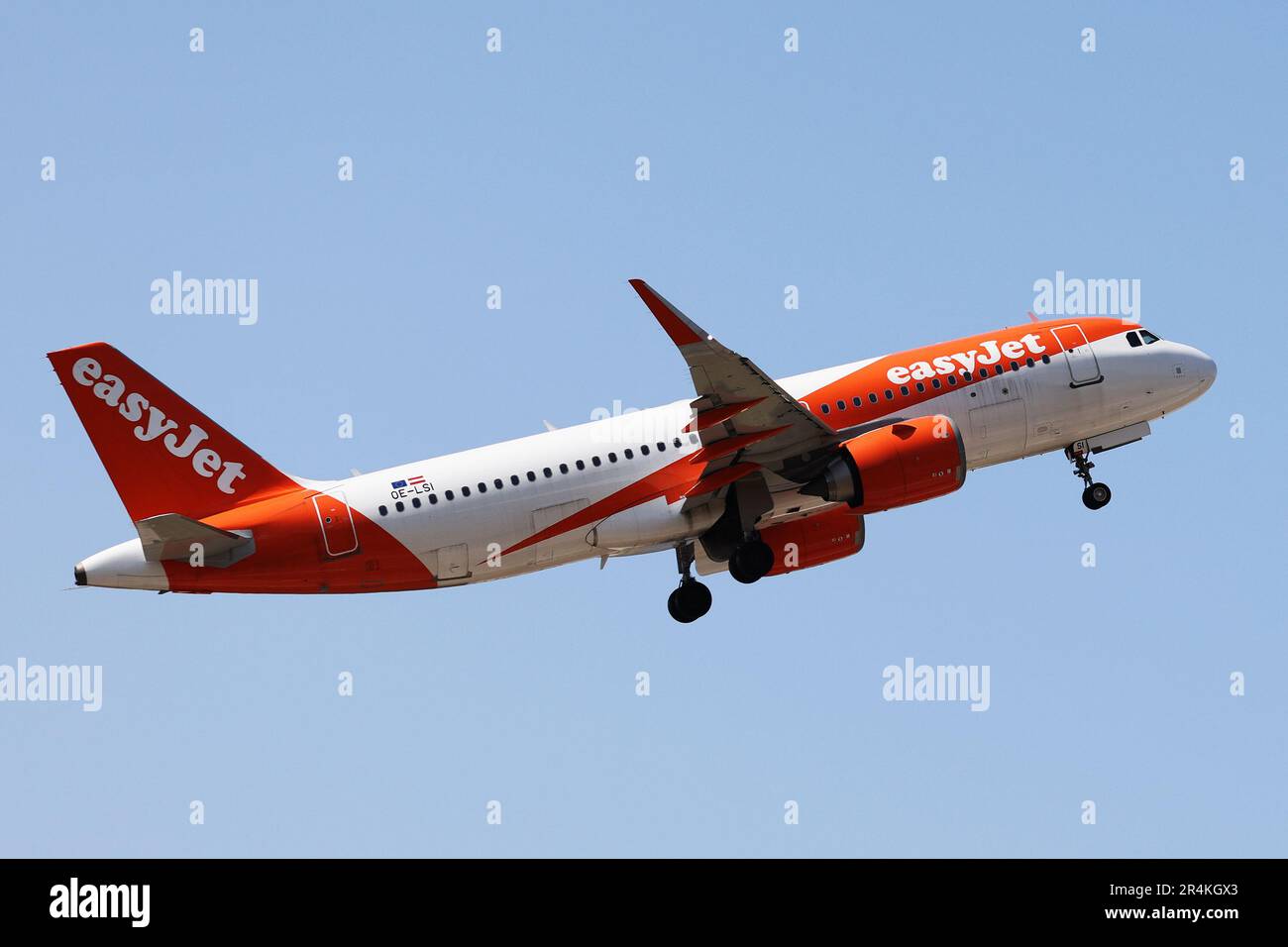EASYJET THE BRITISH COMPANY CONNECTS SICILY WITH ROUTES TO EUROPE in ...