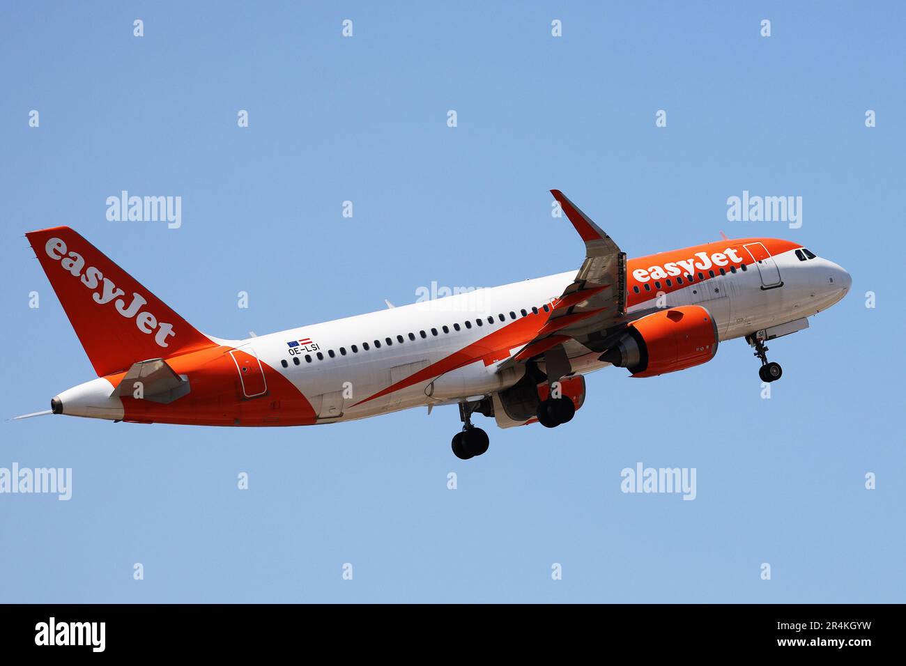 EASYJET THE BRITISH COMPANY CONNECTS SICILY WITH ROUTES TO EUROPE in ...