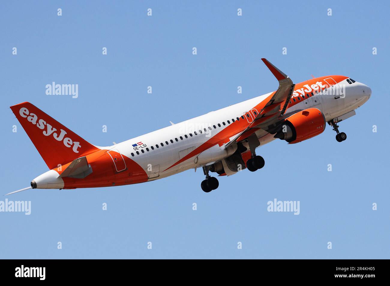 EASYJET THE BRITISH COMPANY CONNECTS SICILY WITH ROUTES TO EUROPE in ...
