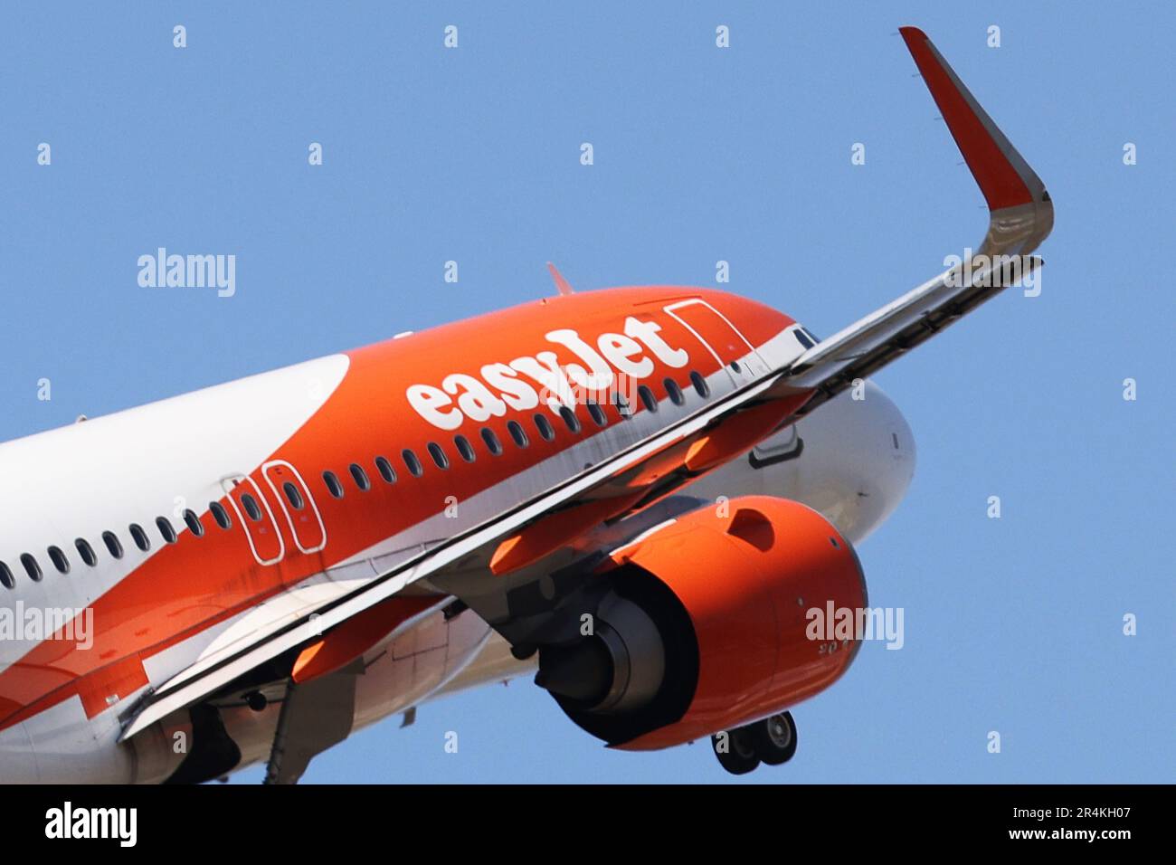 EASYJET THE BRITISH COMPANY CONNECTS SICILY WITH ROUTES TO EUROPE in ...