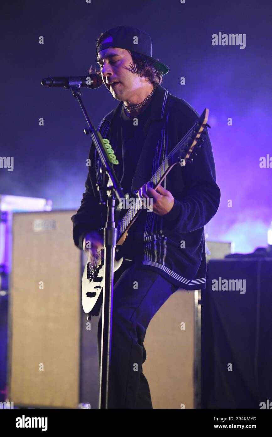 BOCA RATON - MAY 27: Vic Fuentes of Pierce the Veil performs during The ...